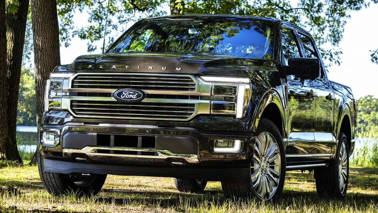 The 2025 Ford F-150 Trim Comparison: Platinum vs. Lariat